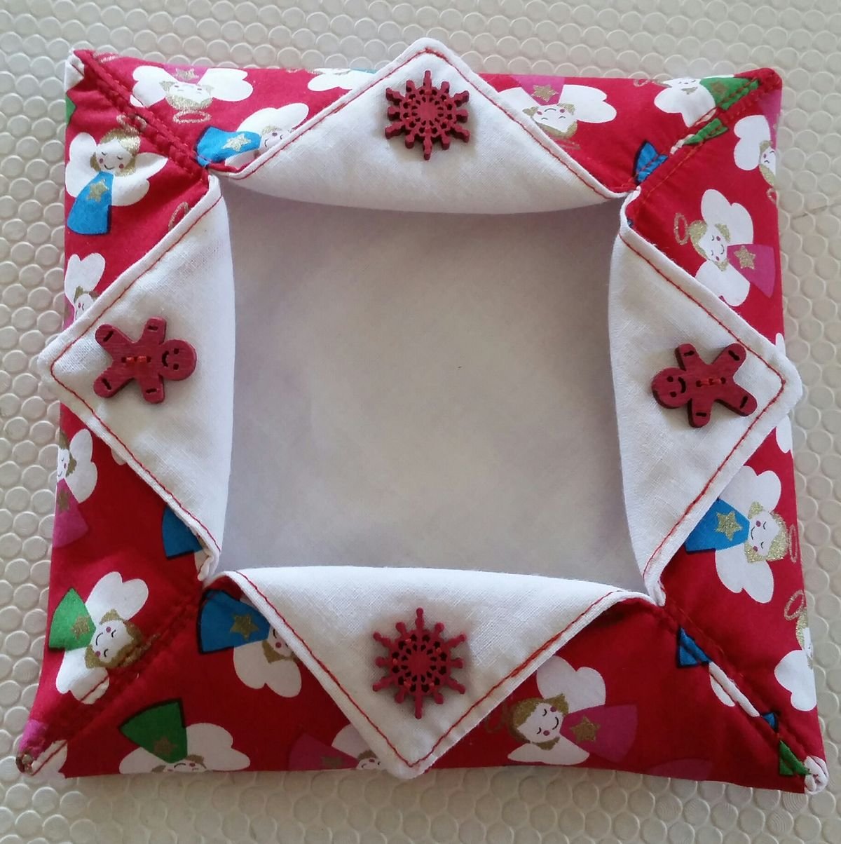 How to Make a Fabric Napkin Holder pattern - CRAFTSFORALL